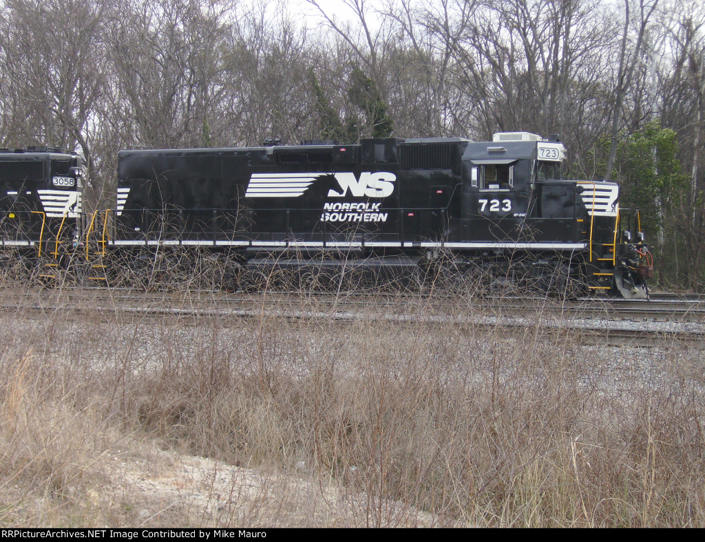 NS 723 Working The Brosnan Yard